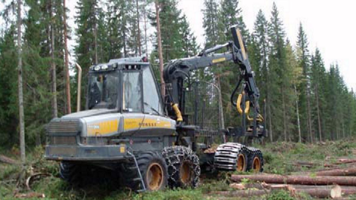 Kombimaskin jämfört med tvåmaskinsystem - Skogforsk